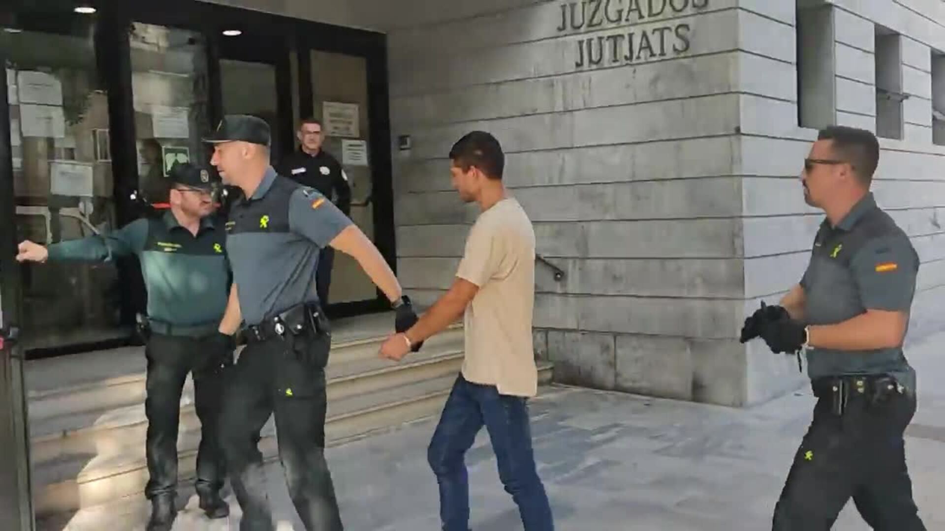 Llega A Los Juzgados El Sospechoso De Matar A Un Hombre En Albalat